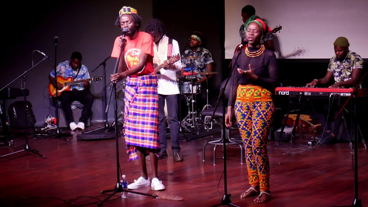Wezi- Avec Tout Feat Mumba Yachi Live - YouTube