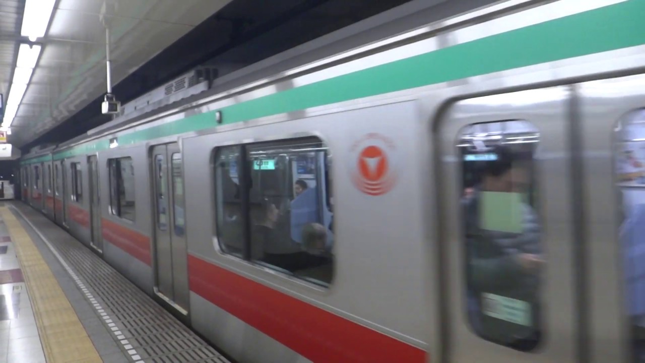 Tokyu 5000 Series - Arriving at Suitengumae (Tokyo Metro Hanzomon Line ...