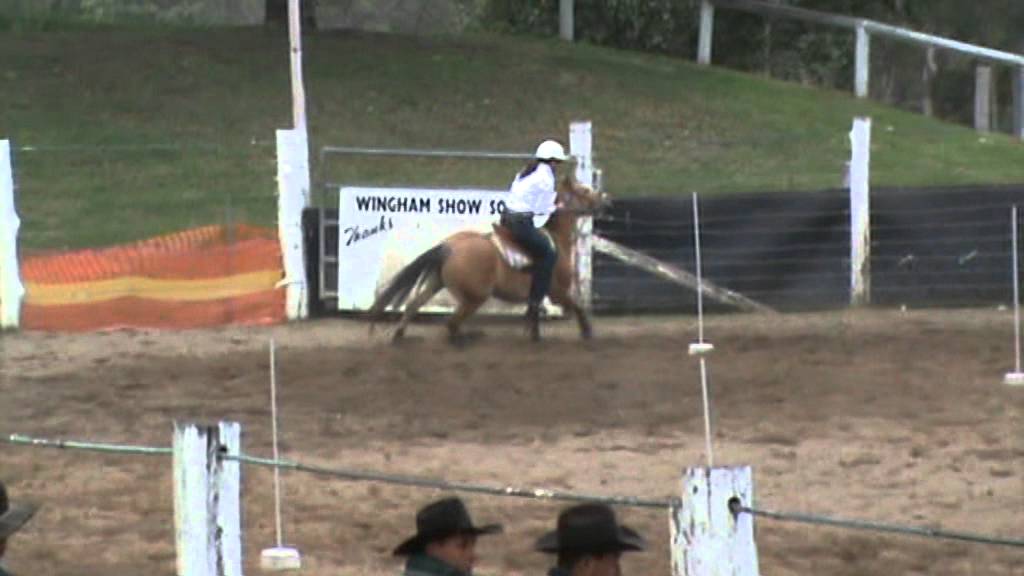 Kelly Pole Bending at Wingham Rodeo - YouTube