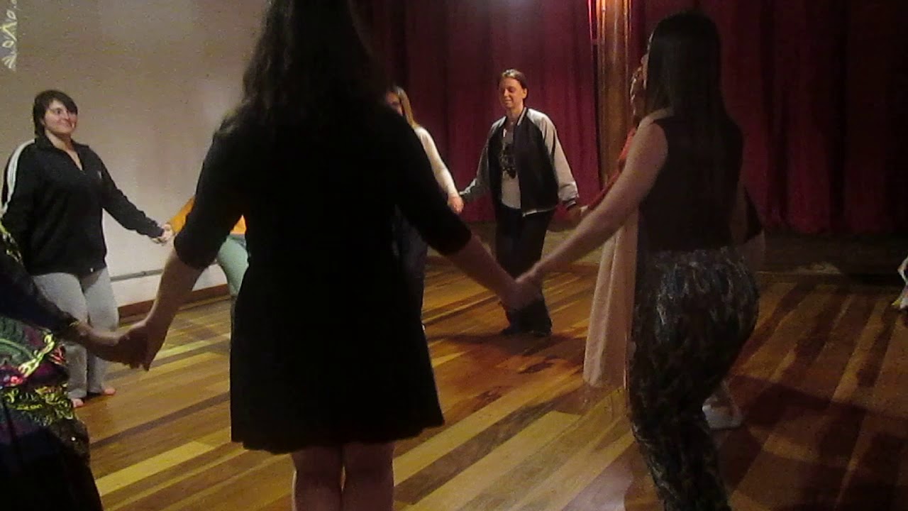 Dança Circular: Enas Mythos - YouTube