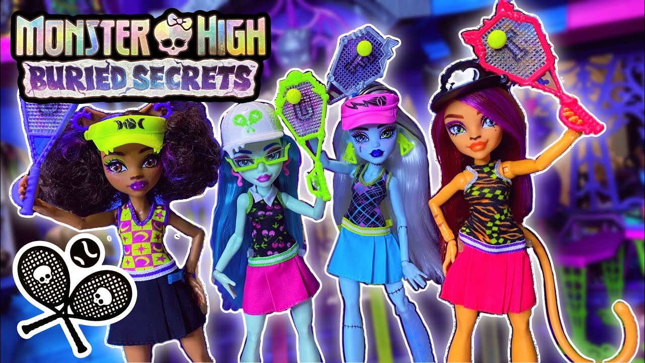 Monster High Buried Secrets Court Side Fang Out! - YouTube