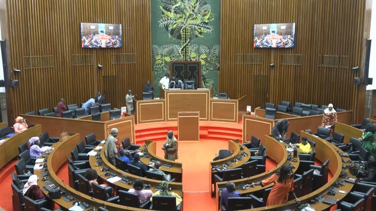 LIVE: Assemblée nationale Examen du Projet de loi 15/2024 portant loi ...