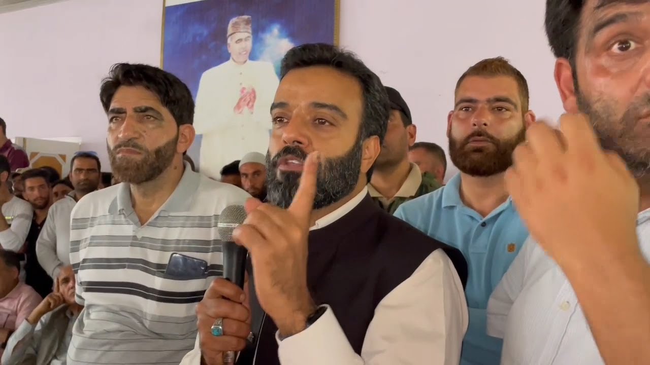 MP Aga Ruhullah visits Pulwama, thanks people for electing him to ...
