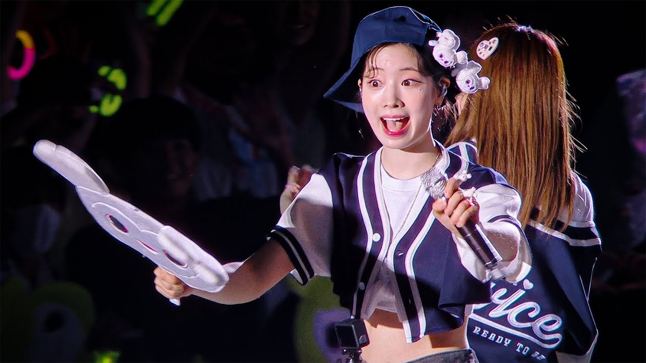 TWICE "CANDY POP" LIVE PERFORMANCE in JAPAN - YouTube