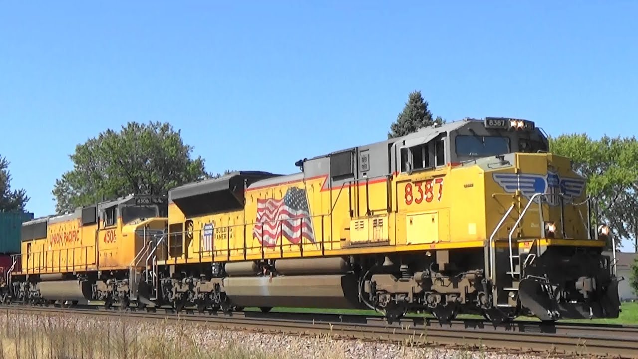 UP 8387- SD70ACe Leads a Stack Train, Grand Mound, IA - YouTube