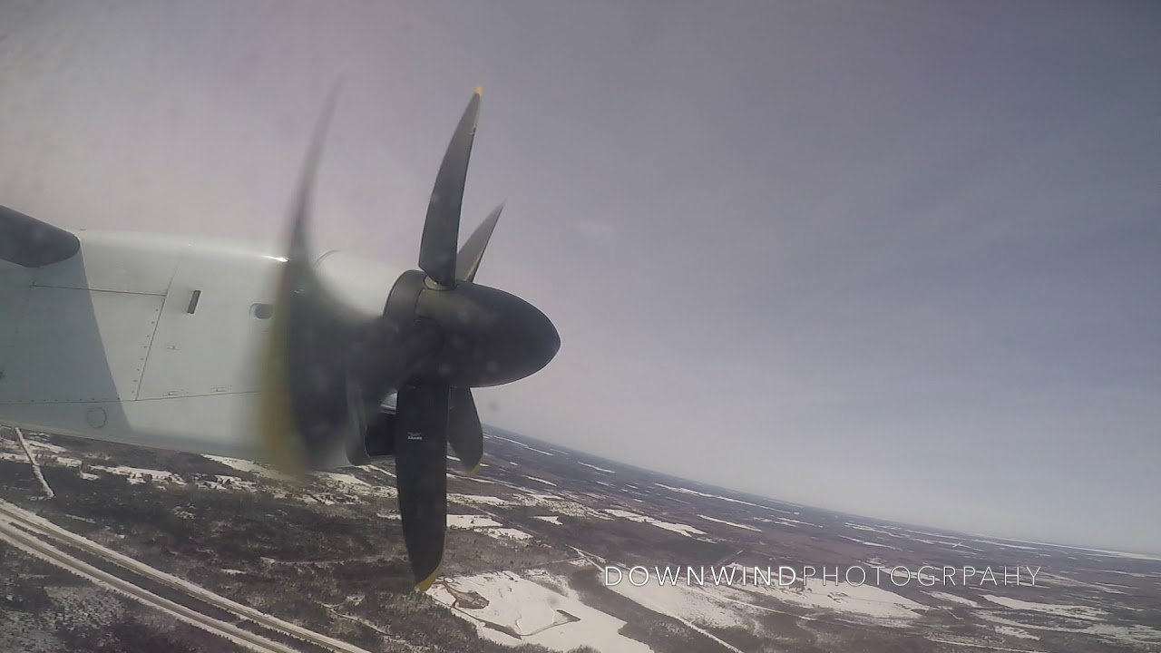 Engine View | Dash 8 Q400 Takeoff from Moncton, New Brunswick - YouTube