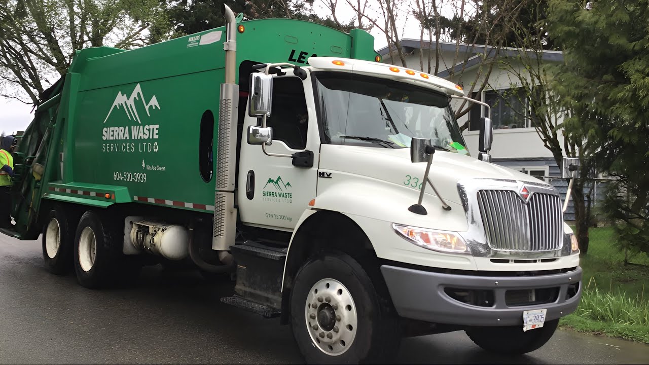 Sierra Waste Services Limited Rollins Leach 2R-III Rear Loader 336 ...
