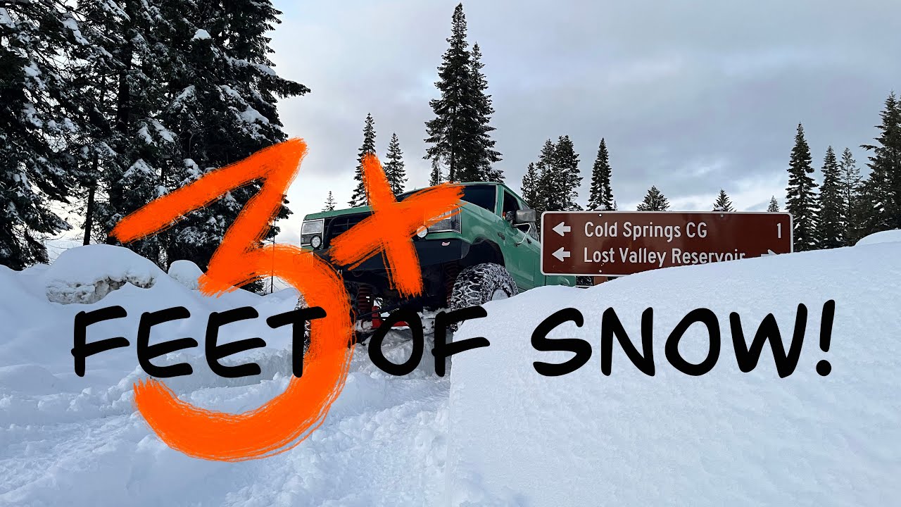 Driving on 3+ feet of snow! - YouTube