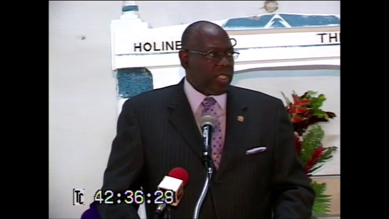 M.P DR FENTON FERGUSON SPEAKS @ COURTNEY WALKER FVN*RAL - YouTube