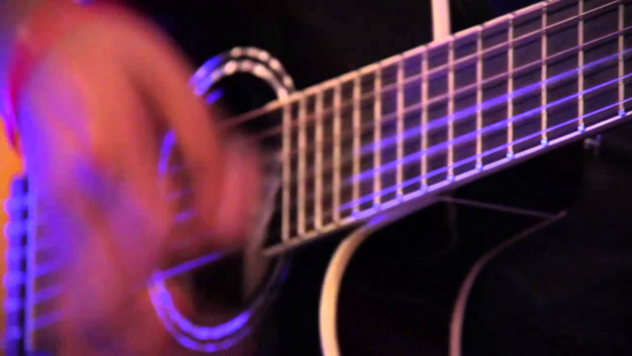 VALIENTE (ROY Gutierrez) - YouTube