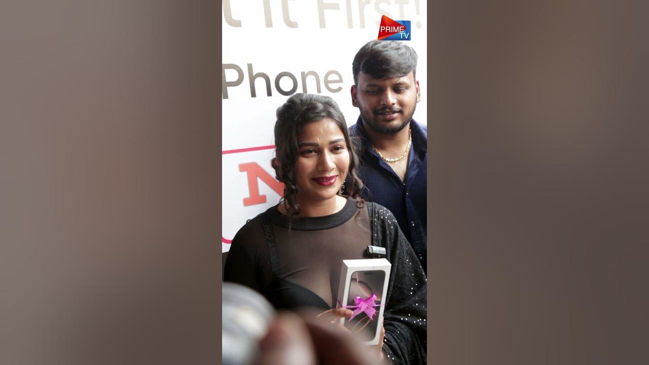 Inaya sultana launched iphone 16 at Ameerpet n4u mobile shop || #bigboss7 #inayasulthana - YouTube