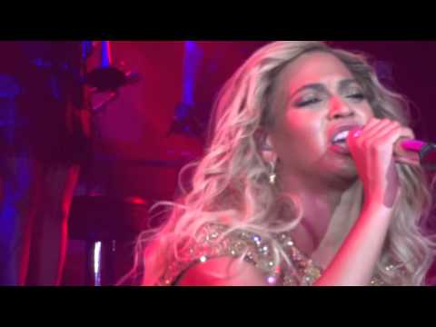Beyoncé - 'Blow' breakdown. (Live in London, 6th March) #MCSWT