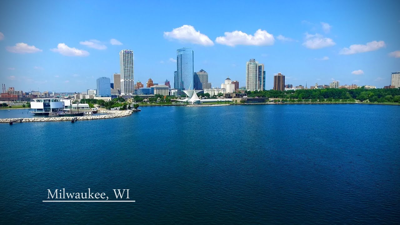 Milwaukee, WI Lakefront and Skyline Drone Footage - DJI Phantom 3 Pro ...