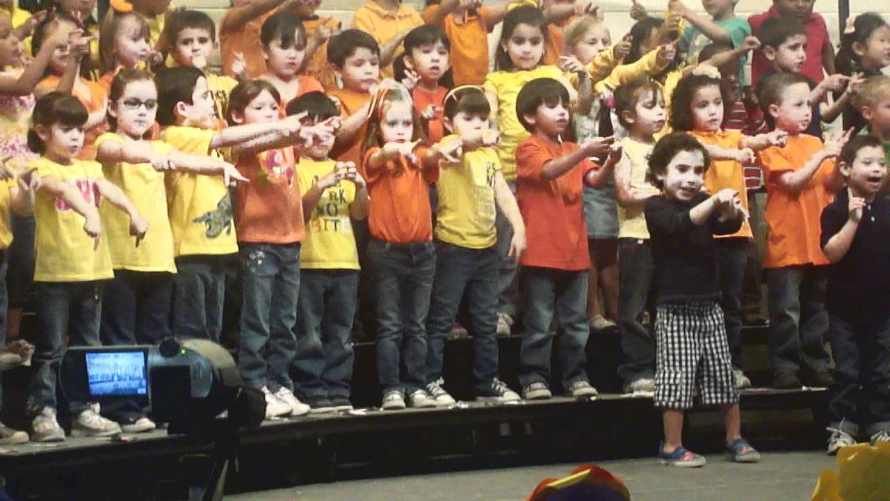 Marianita Davila, presentation at Kohlberg Elementary - YouTube