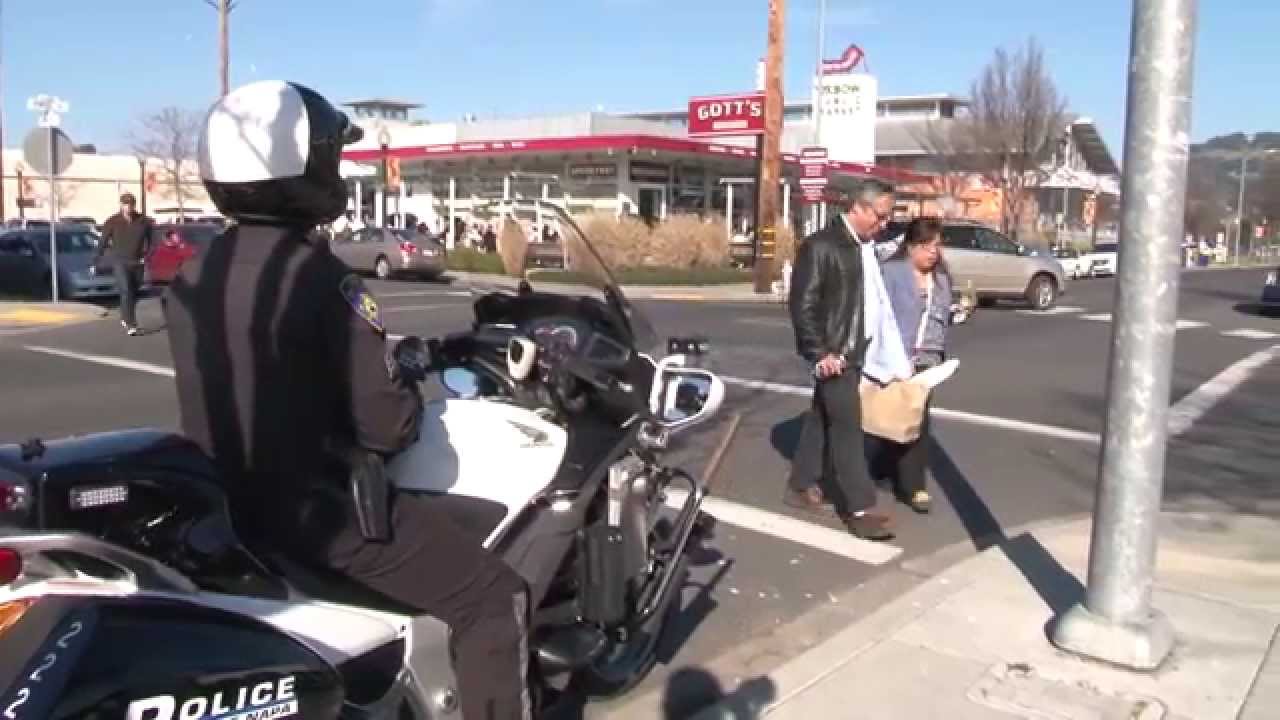 Motorcycle Cops- Keeping You Safe - YouTube