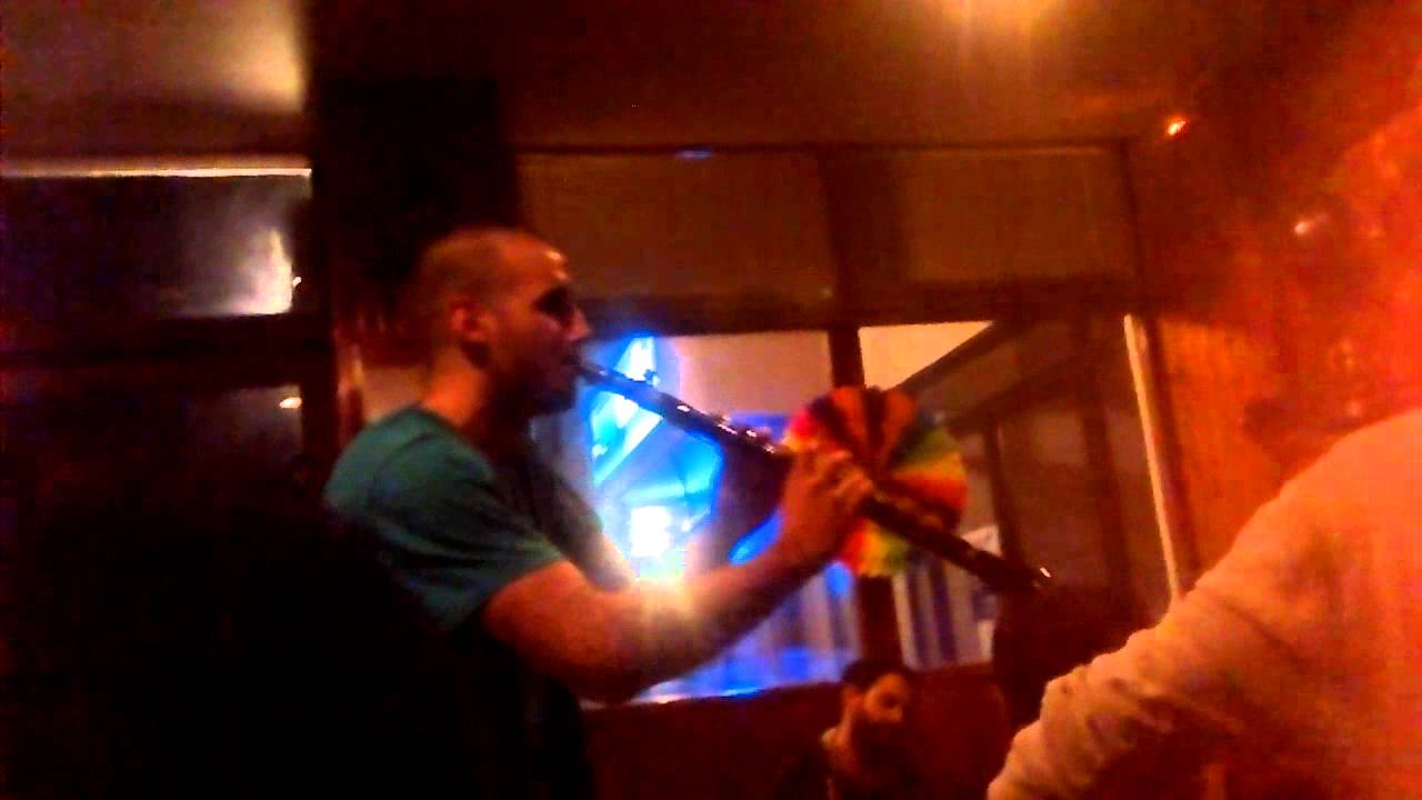 Γκιντικι live στην Αυλή - YouTube