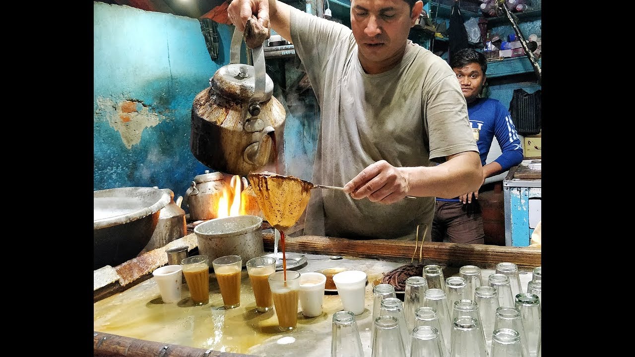 USTAD TEA POINT | MALAI WALI CHAI | UNIQUE TEA MAKING | INDIAN STREET ...