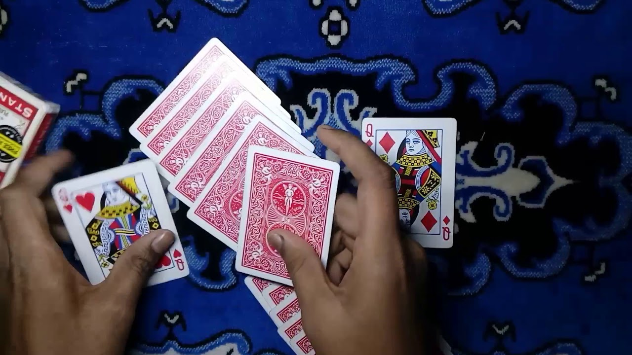 Between the two red queen card trick and tutorial! - YouTube