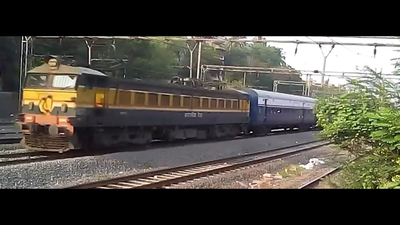 WCAM 2 WITH CST PUNE INTERCITY S.F. EXPRESS - YouTube
