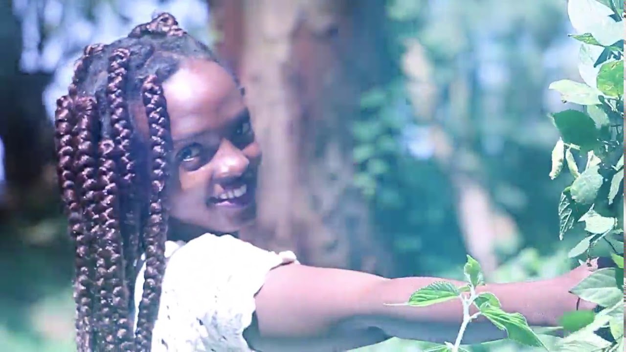 Kamatia ft Elia - YouTube