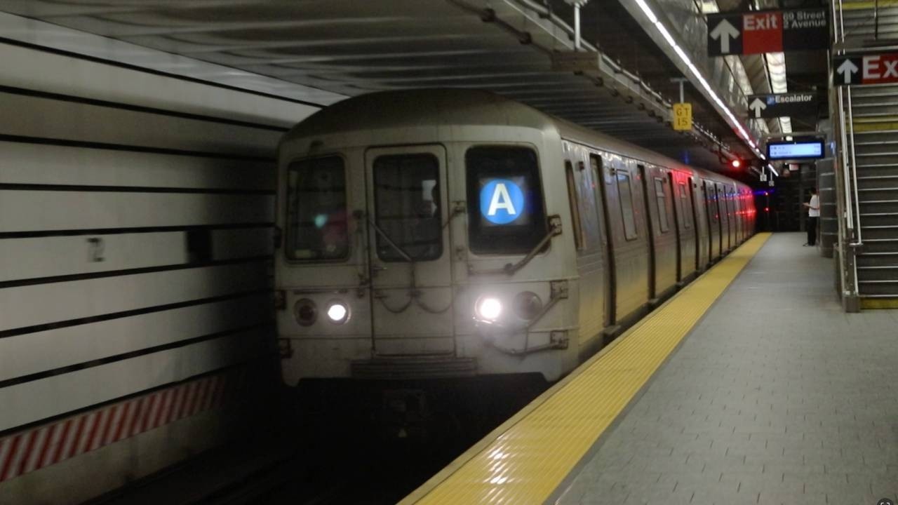 NYCT Subway: 96th Street - 2nd Avenue Bound R46 (A) Train at 72nd ...