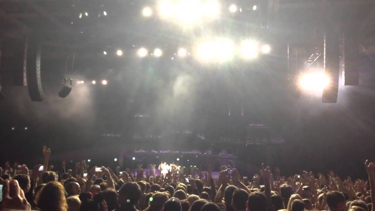 Lady gaga concert show live in moscow 12.12.12 - YouTube