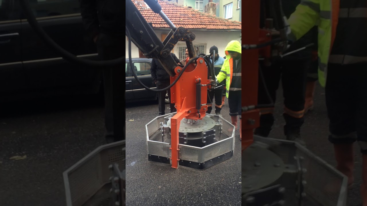 MANHOLE CIRCULAR CUTTING MACHINE - YouTube