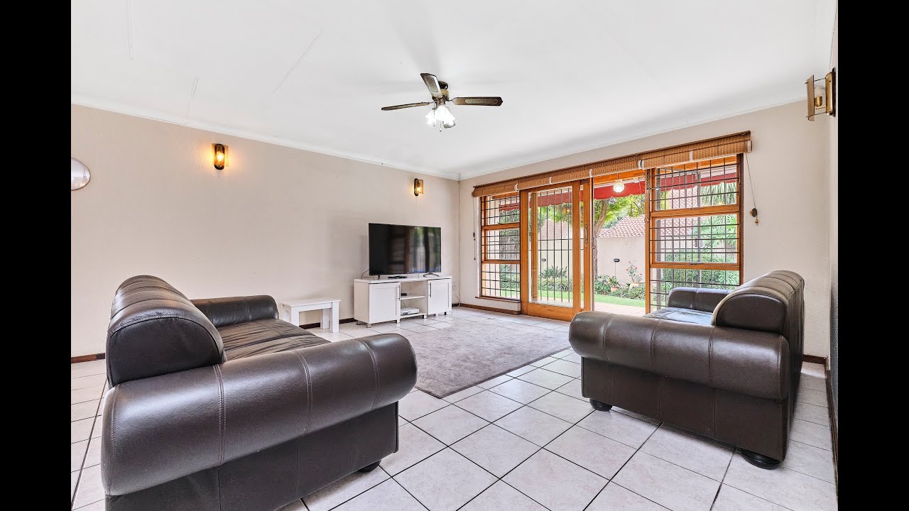 Stunning 3 bedroom, 2 bathroom townhouse with private pool in ...