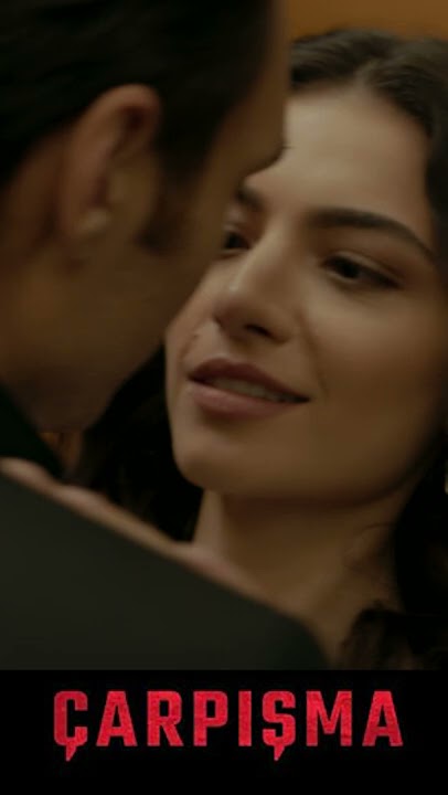Çarpışma - Cemre ve Demir Dudak Dudağa #Shorts - YouTube