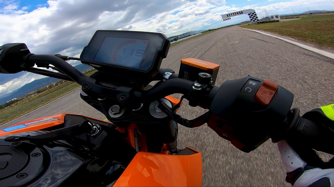 Track Day with my KTM Duke 390 2019 - YouTube