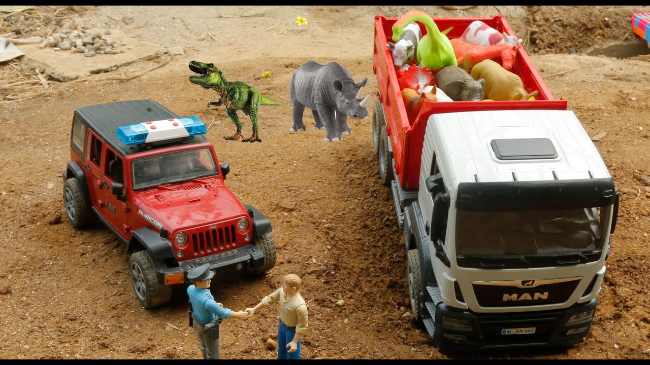 Truck full of animal stuck in Pit pulling out jcb ? Truck Toys For Kids ...