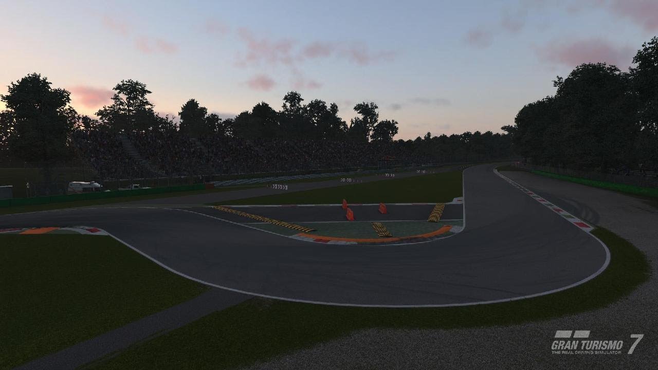 GT7 Trackside: Monza Variante del Rettifilo Day-To-Dusk - YouTube