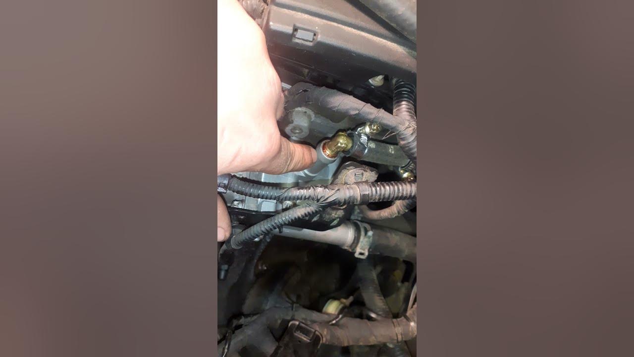Шевроле авео т300 трубка подогрева дроселя ремонт - YouTube