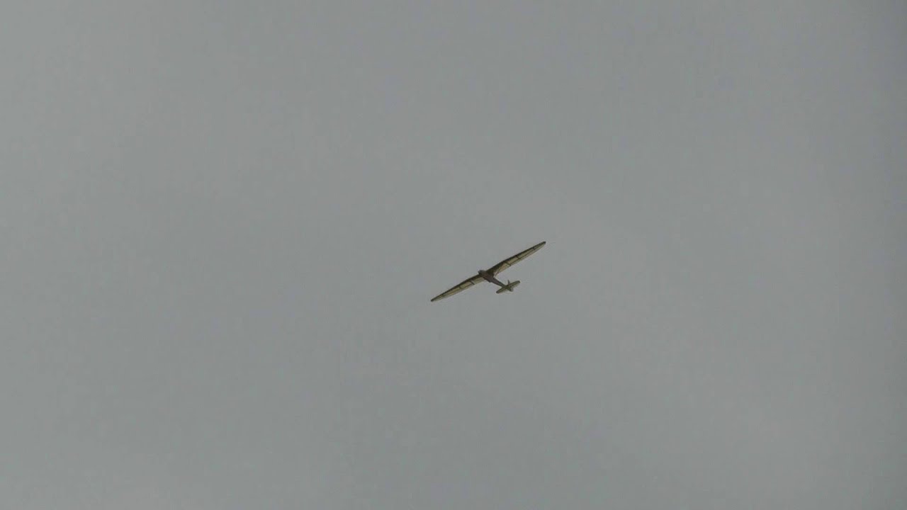 Musger MG 9 im F-Schlepp elektrisch - YouTube