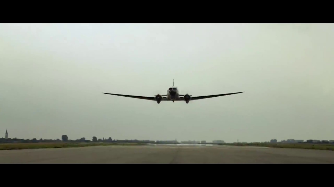 Flight Facilities 'The Return Flight' - YouTube