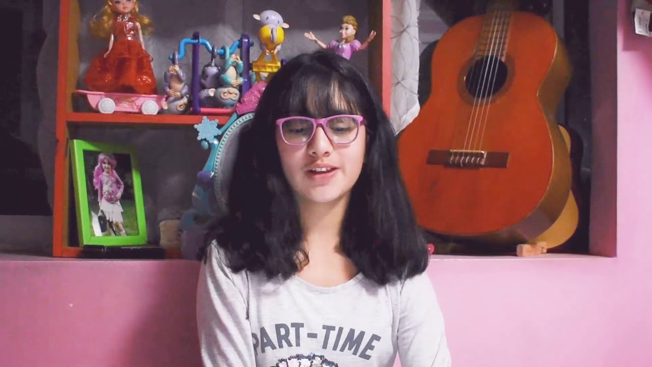 Emmy Silva "cuentos para tiritar de miedo" - YouTube