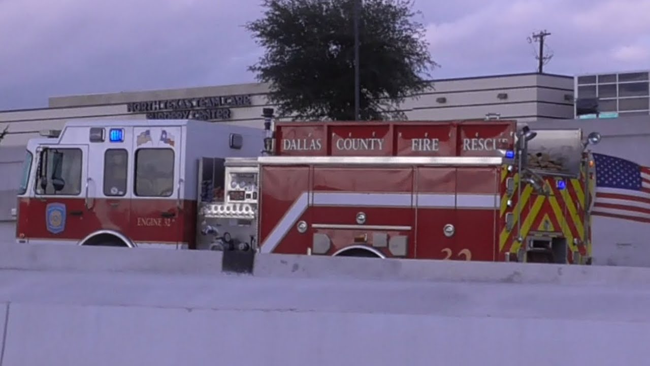 Dallas County Fire-Rescue Dept Engine 32 Responding - YouTube