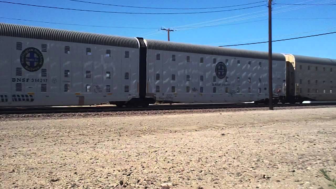 BNSF Autorack at Amtrak Station in Kingman, AZ - YouTube