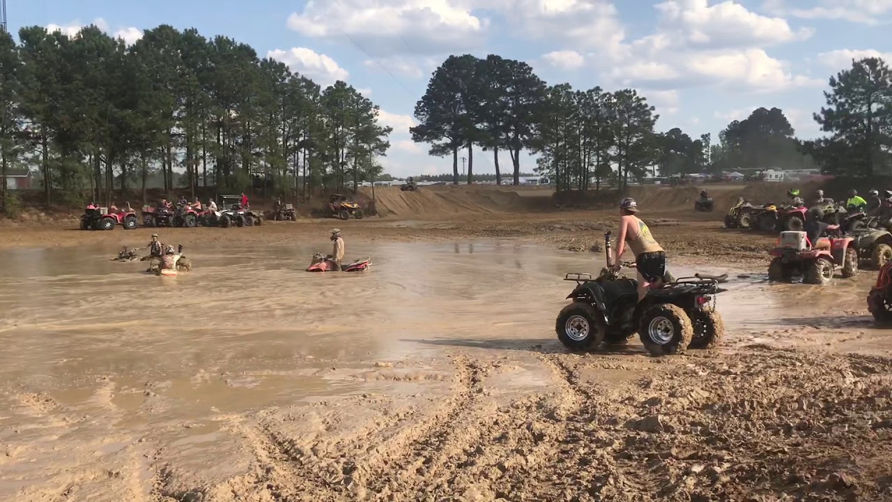 Busco beach mud bash 2018 Mudd Man sends it Honda pioneer 1000 - YouTube