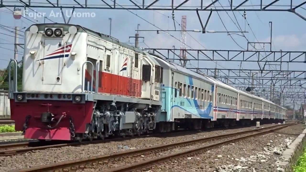 [kereta api Indonesia] jalur 3 masuk Kereta Krakatau - Stasiun Parung ...