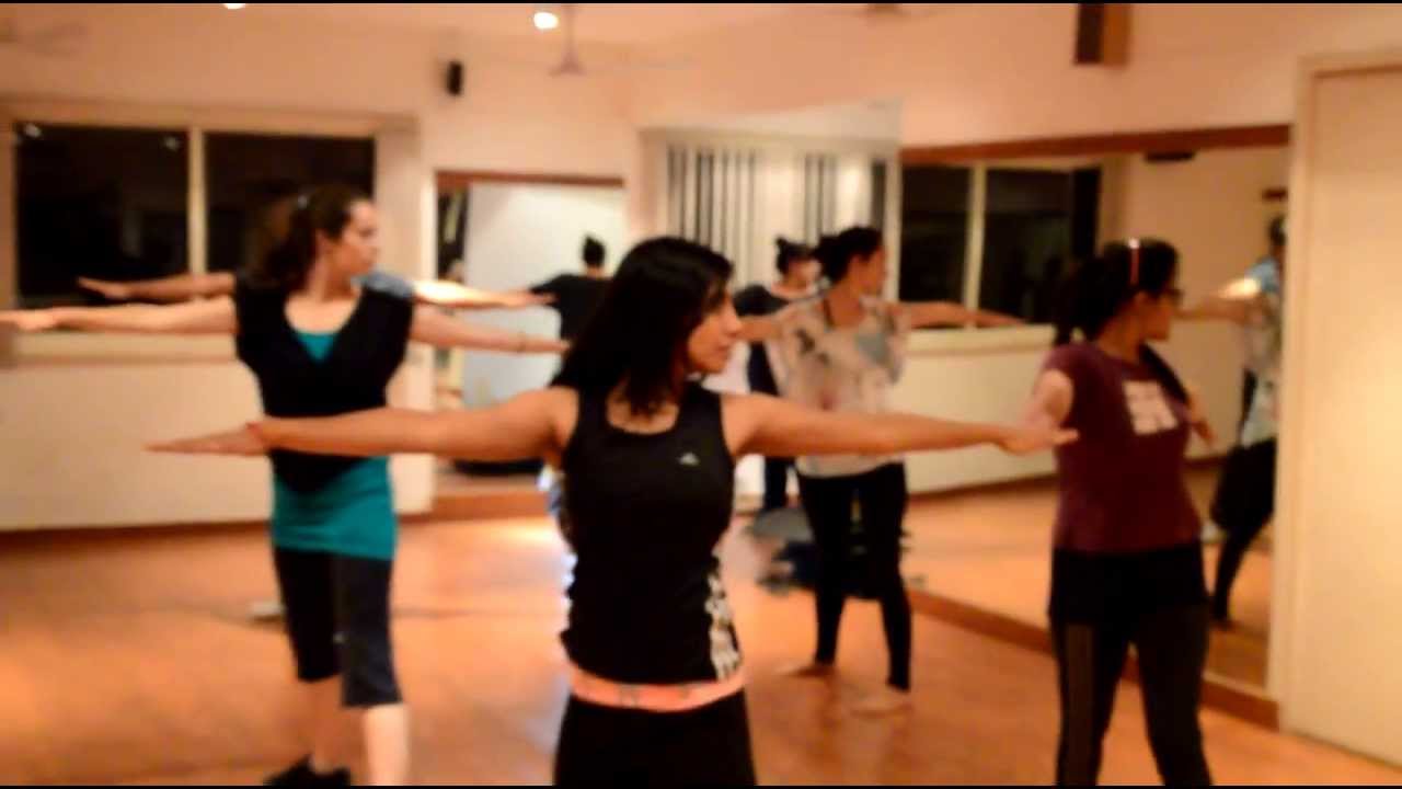 Preview Bhangra Cardio Workout Class at Dancend - YouTube