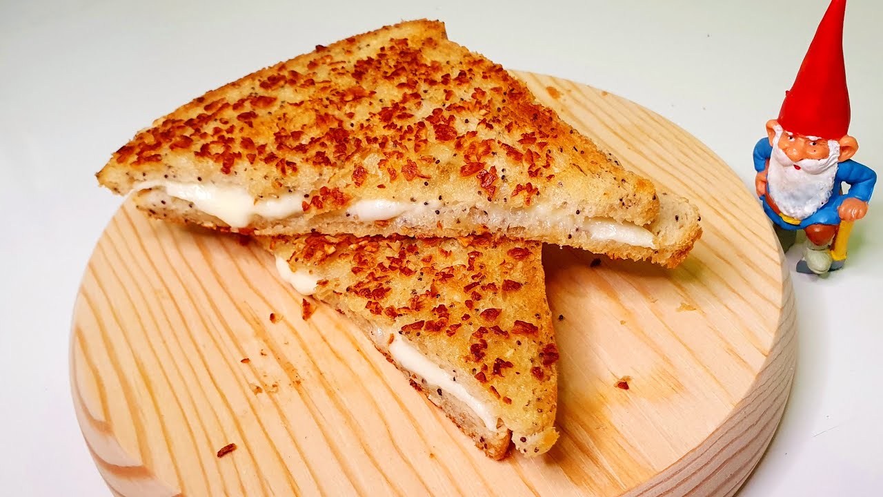 How To Make A Perfect Cheesy Garlic Sandwich - YouTube