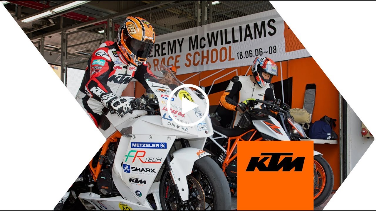 JEREMY McWILLIAMS RACE SCHOOL - YouTube