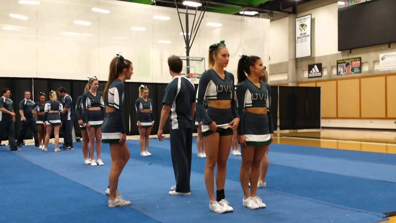 Kinley UVU Cheer Routine March 2016 - YouTube