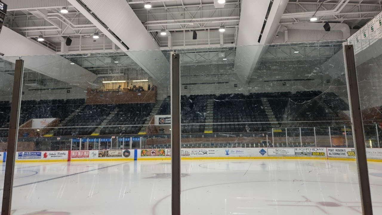 Live From The McMorran Hockey Game Arena In Port Huron Michigan 🙂👍 ️🙏 ...