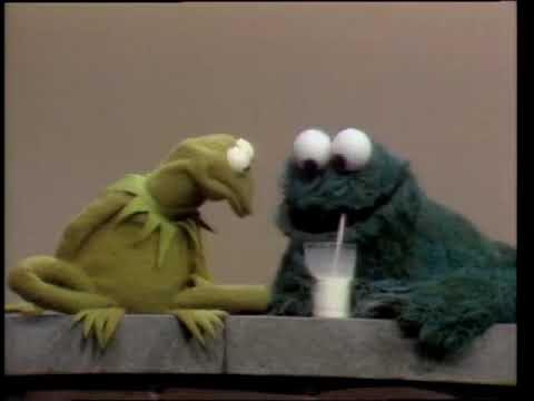 Classic Sesame Street - Kermit And Cookie Monster Full And Empty Glass ...