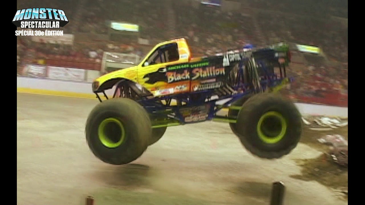 Intro Video Monster Spectacular Quebec 30th edition - YouTube