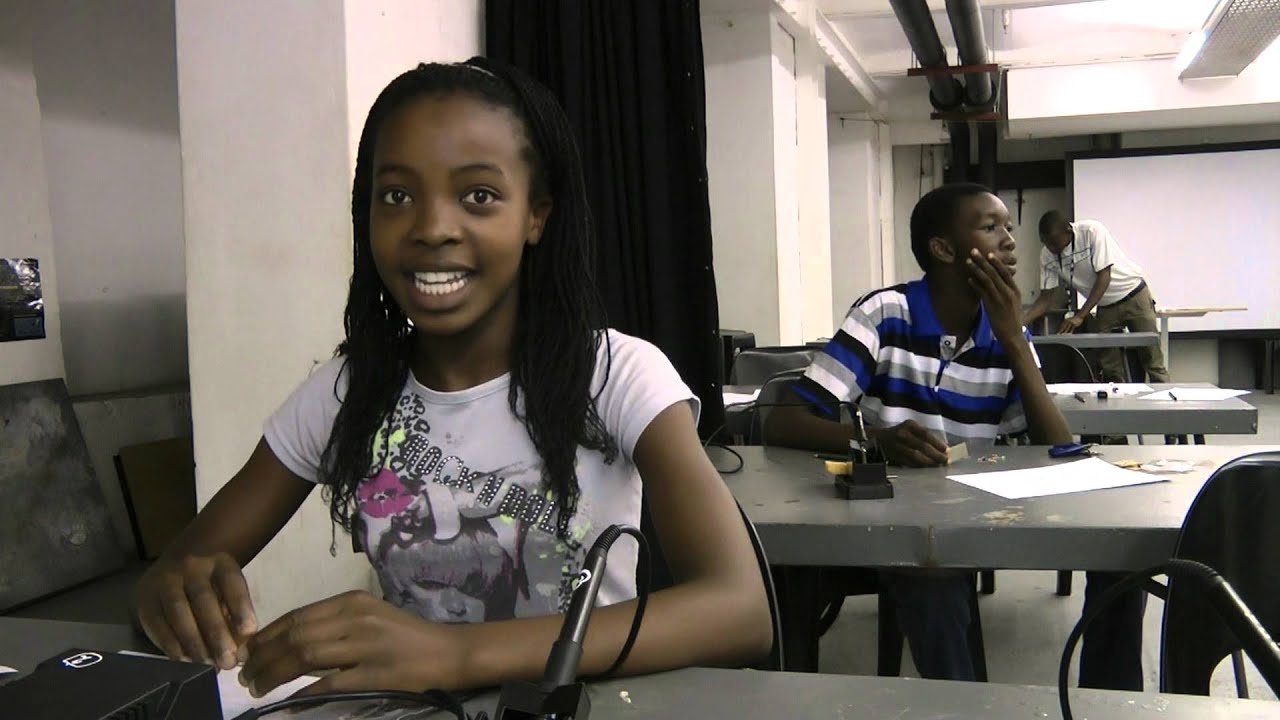 Talk Radio 702 interviews Robot Science, South Africa - YouTube