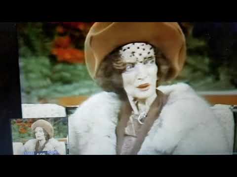 estelle winwood smokes