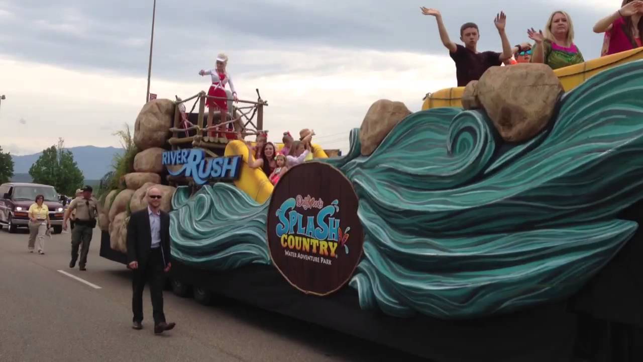 Dolly Parton Parade - YouTube